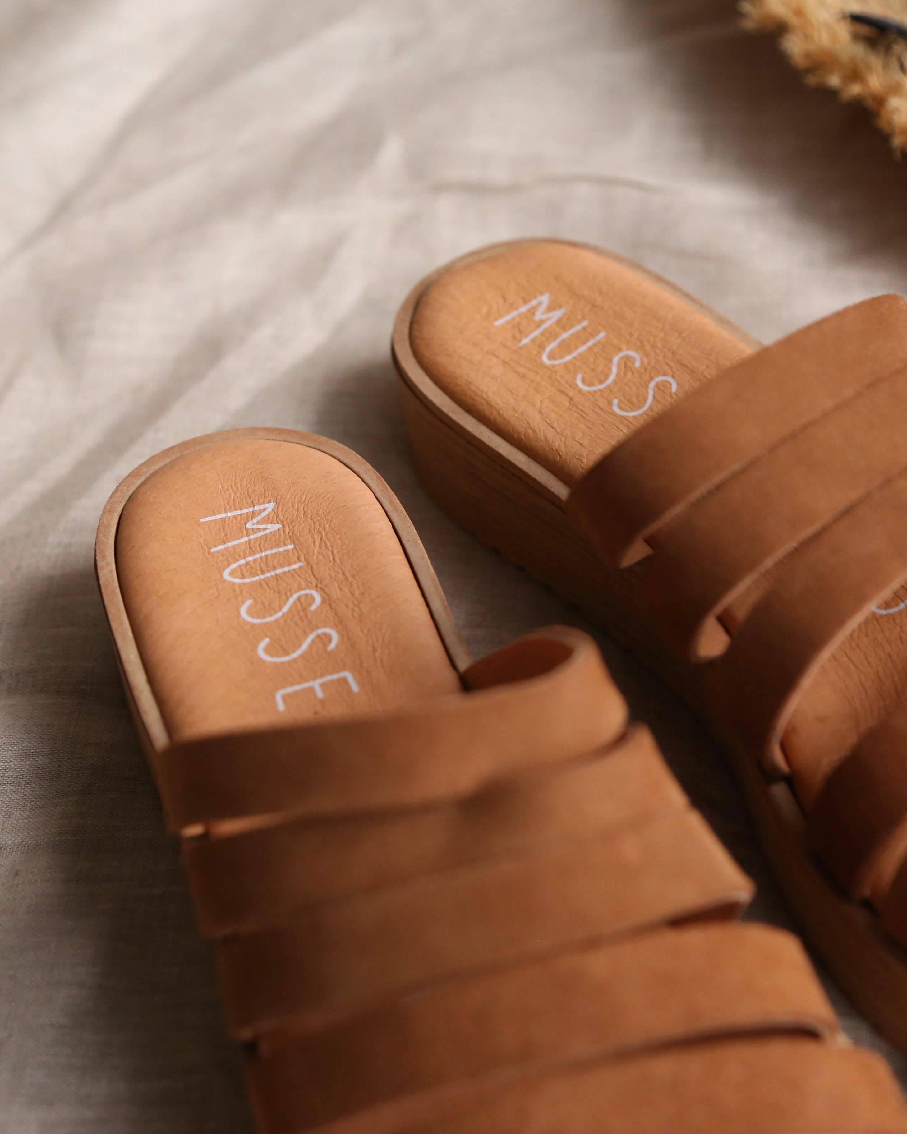 Musse & Cloud - Kasy Sandal in Cue – Shop Hearts
