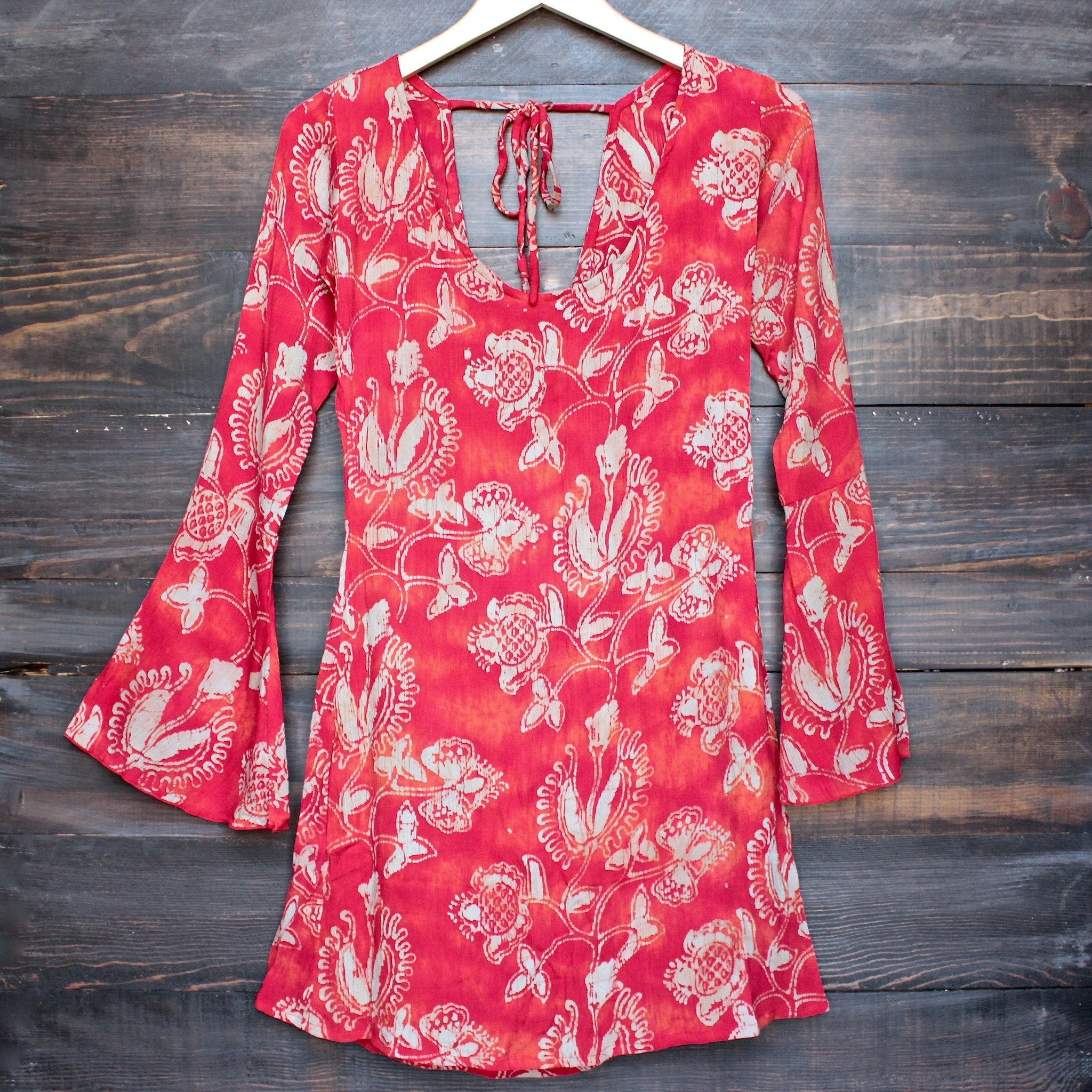 Final Sale - YIREH Hawaii Maize Bell Sleeve Dress in Songbird – Shop Hearts
