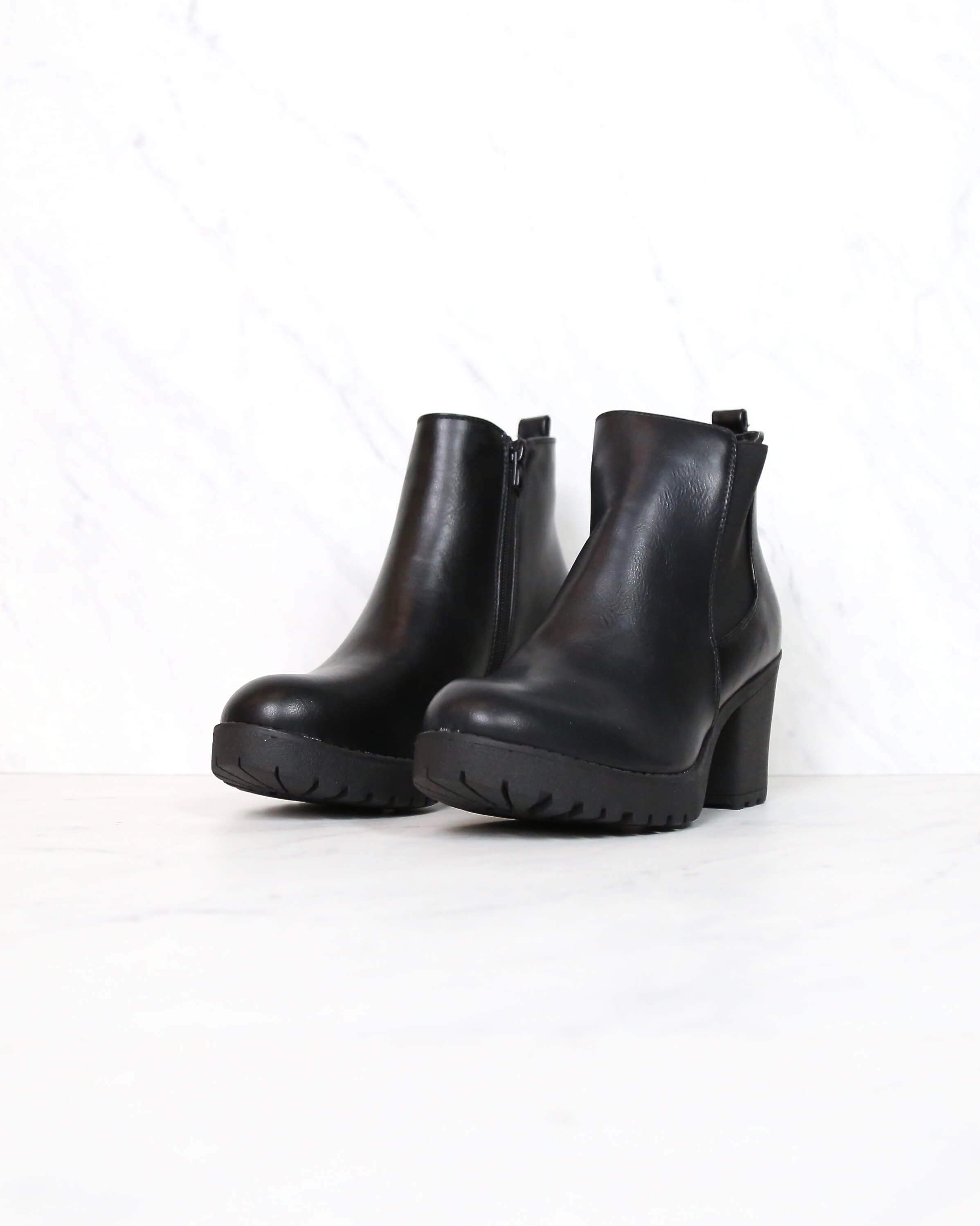 Chunky Heel Fall Chelsea Booties W/ Elastic Side Panel Black – Shop Hearts