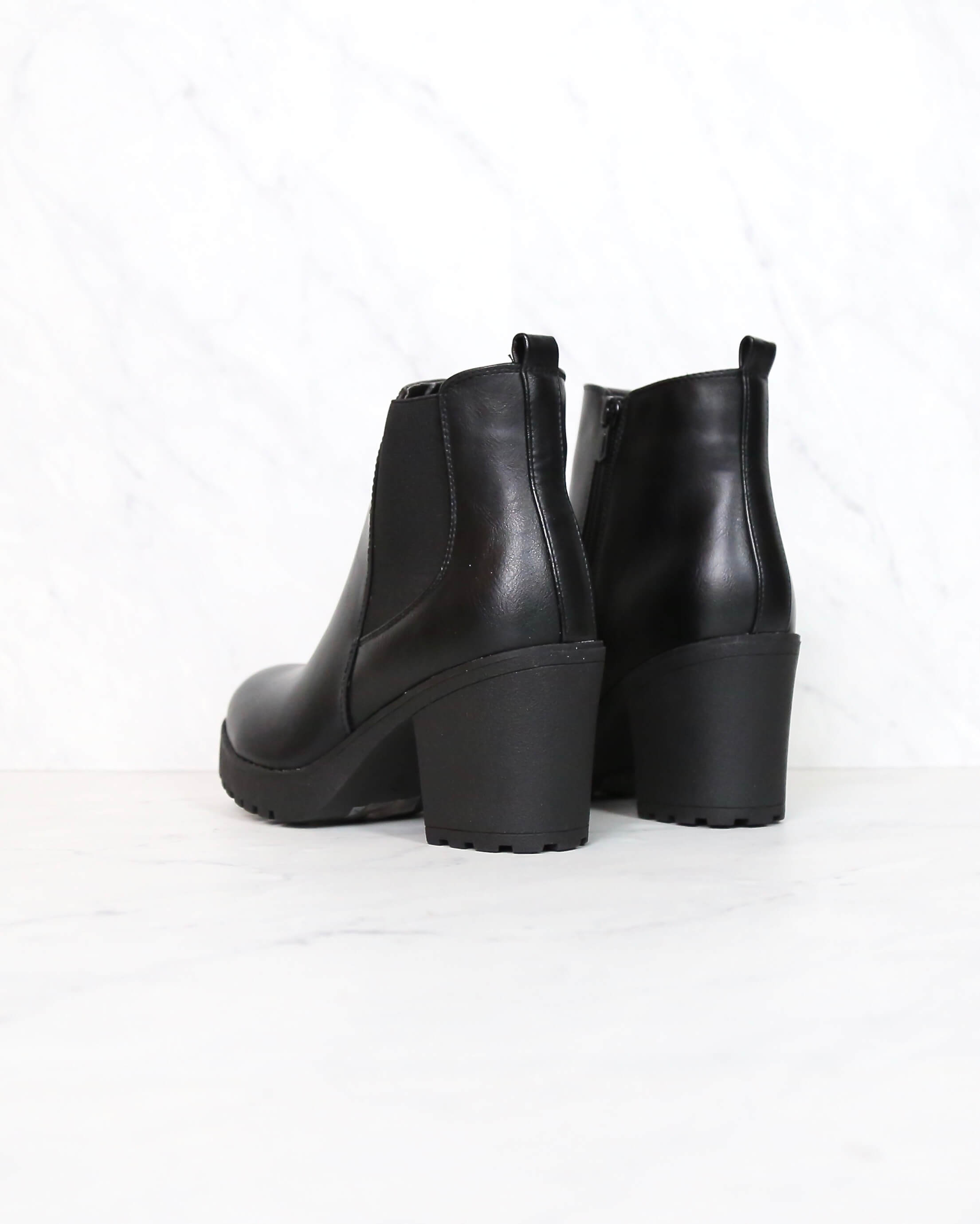 Chunky Heel Fall Chelsea Booties W/ Elastic Side Panel Black – Shop Hearts